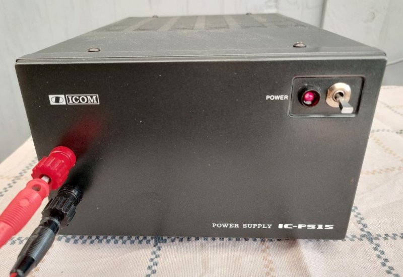 Brugtgrej - Sælges: ICOM PS15* Strømforsyning.